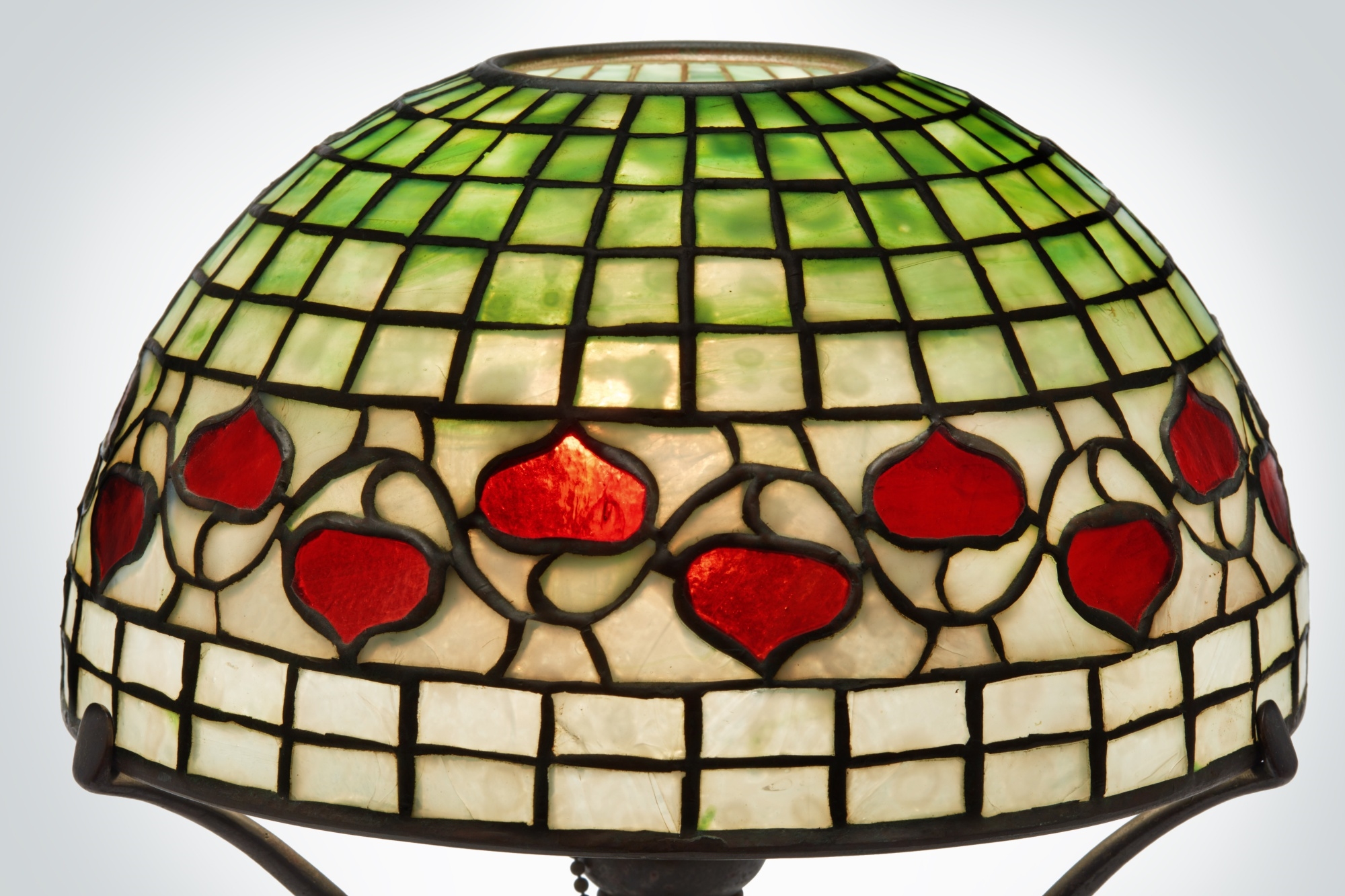Tiffany Studios | Vine Border Table Lamp | MutualArt