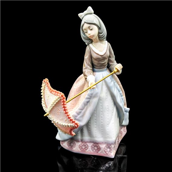 Jose Puche | Jolie 1005210 - Lladro Porcelain Figurine | MutualArt
