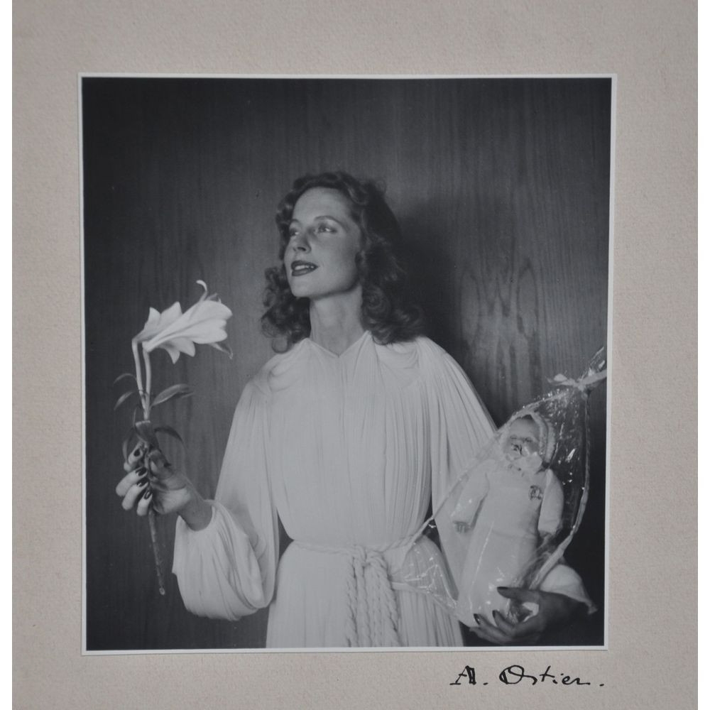 Andre Ostier | Portrait en costume | MutualArt