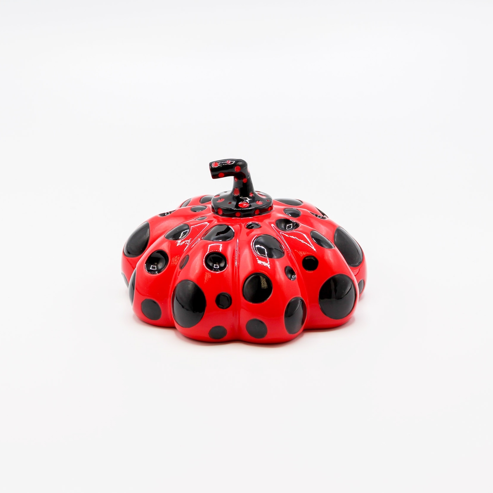 Yayoi Kusama | ‘Red Pumpkin Naoshima (2019) | MutualArt