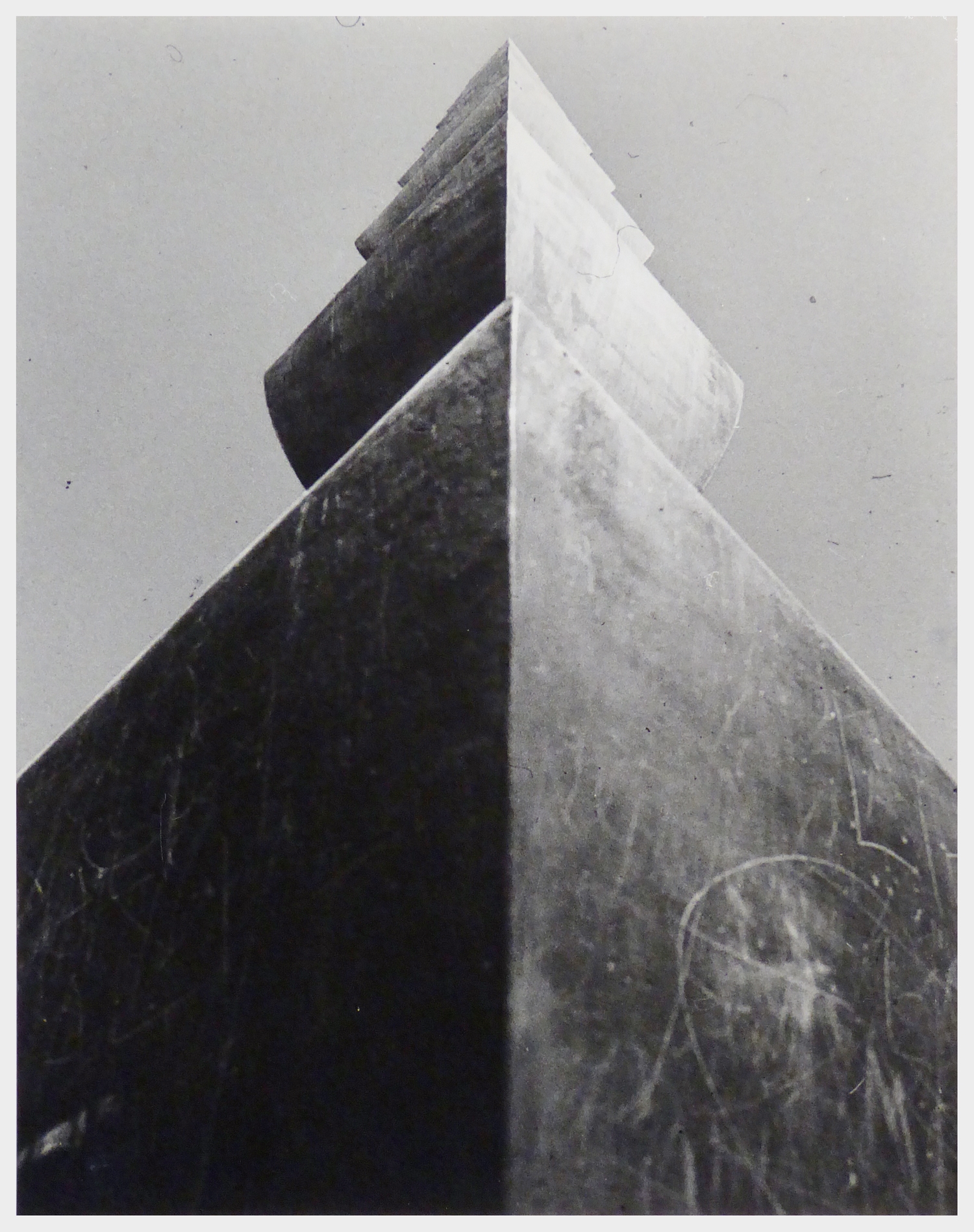 Karl Prantl | Constantin Brancusi. Die Skulpturen von Tirgu Jiu | MutualArt