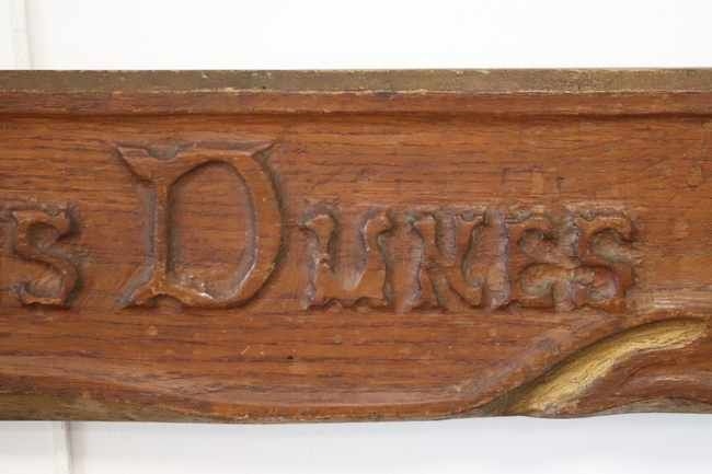 Paul Cirou | Paul CIROU (1869-1951) BEAU ET RARE CADRE en chêne sculpté de personnages | MutualArt