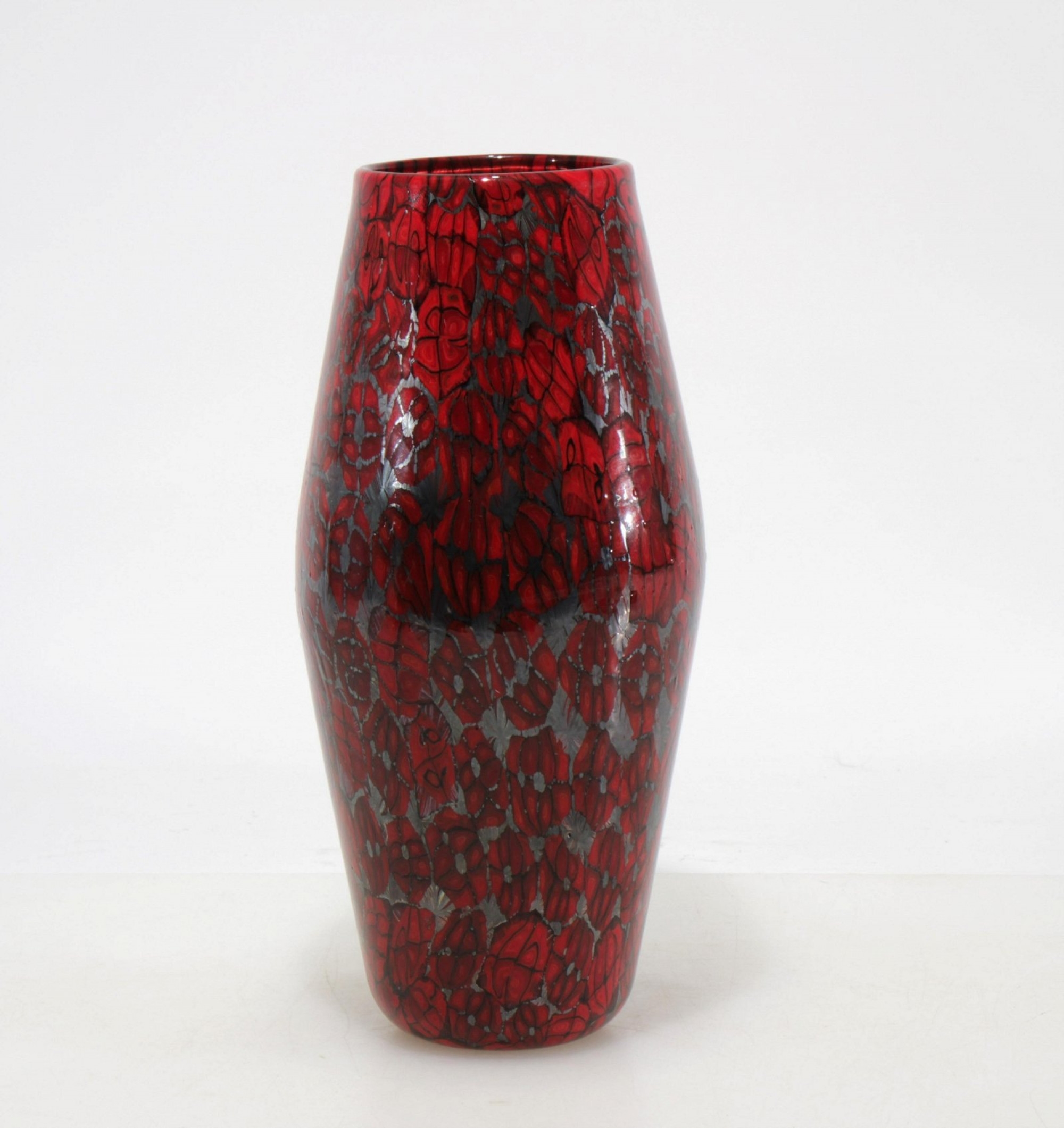 Vittorio Ferro | Vittorio Ferro - Red Glass Vase | MutualArt