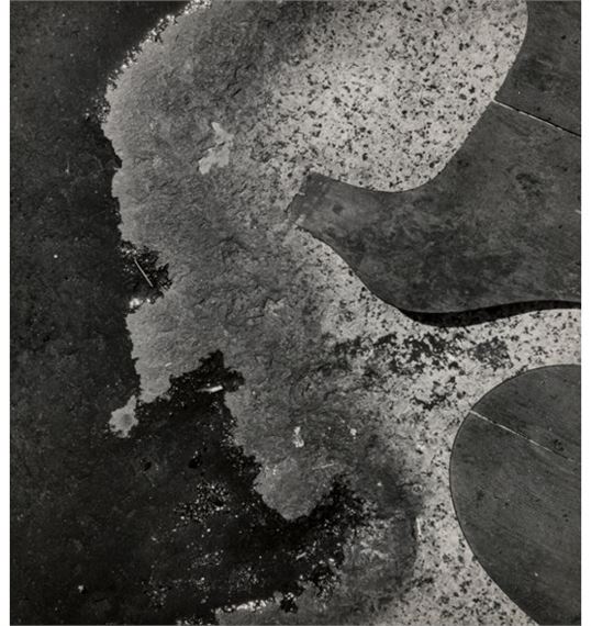 Aaron Siskind | Untitled | MutualArt