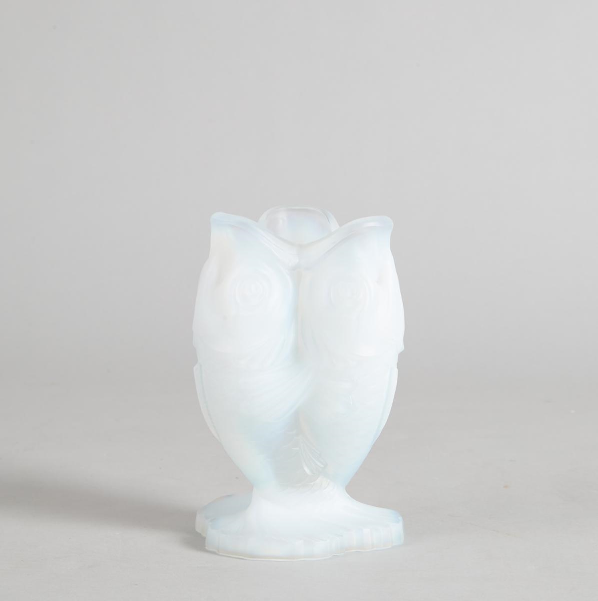 Edmond Etling | An Edmond Etling Three Standing Fish Vase | MutualArt