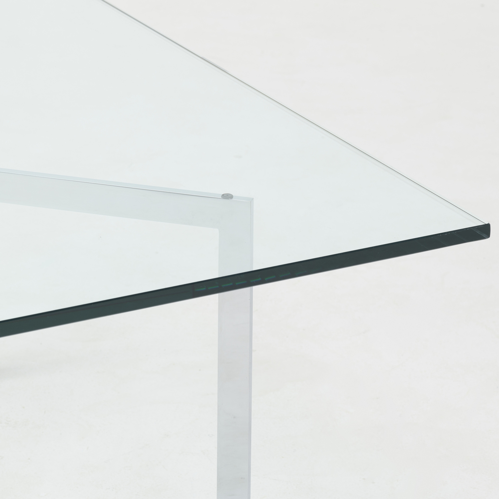 Ludwig Mies van der Rohe | Tugendhat coffee table (1929 - 1930) | MutualArt