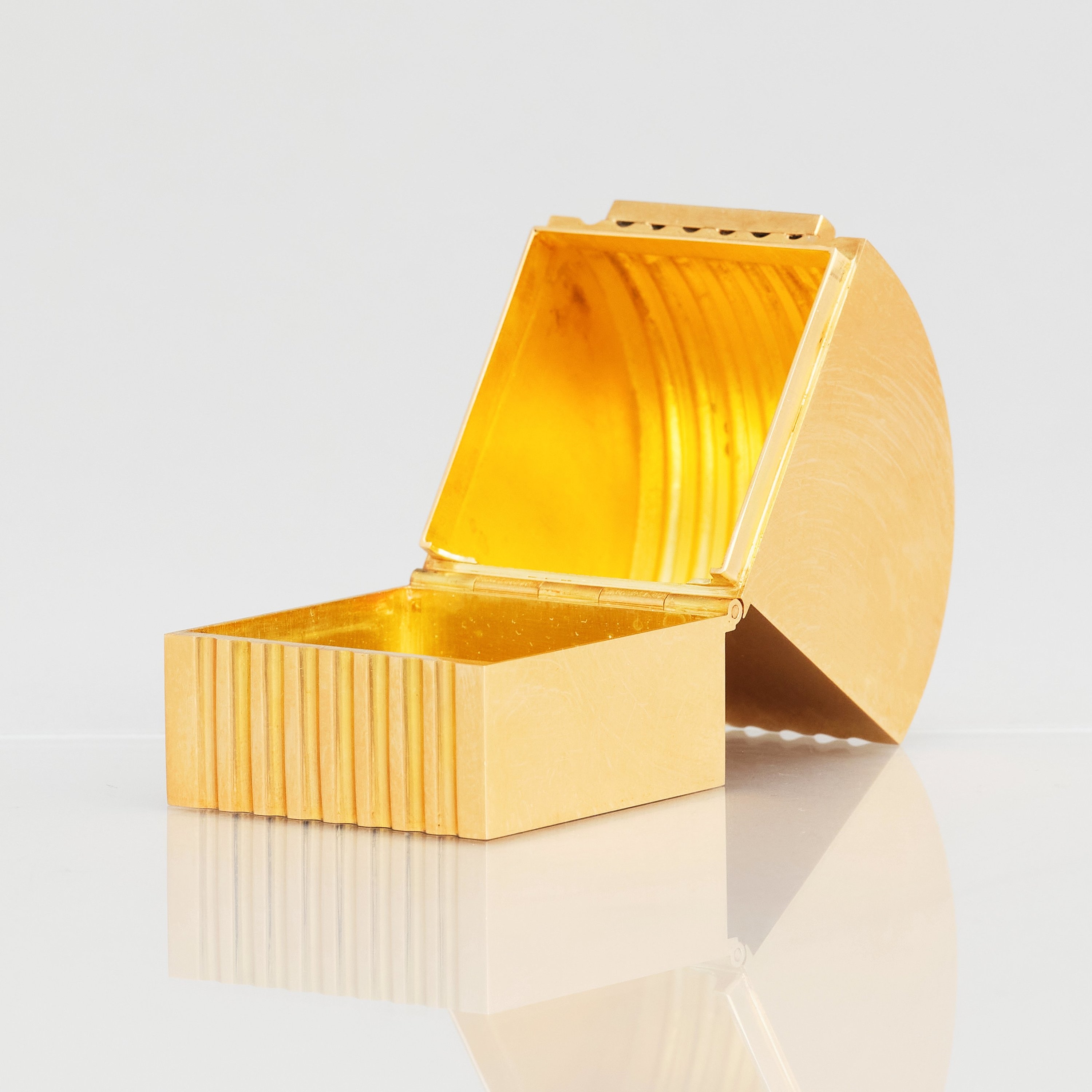 Lars Håkansson | box | MutualArt