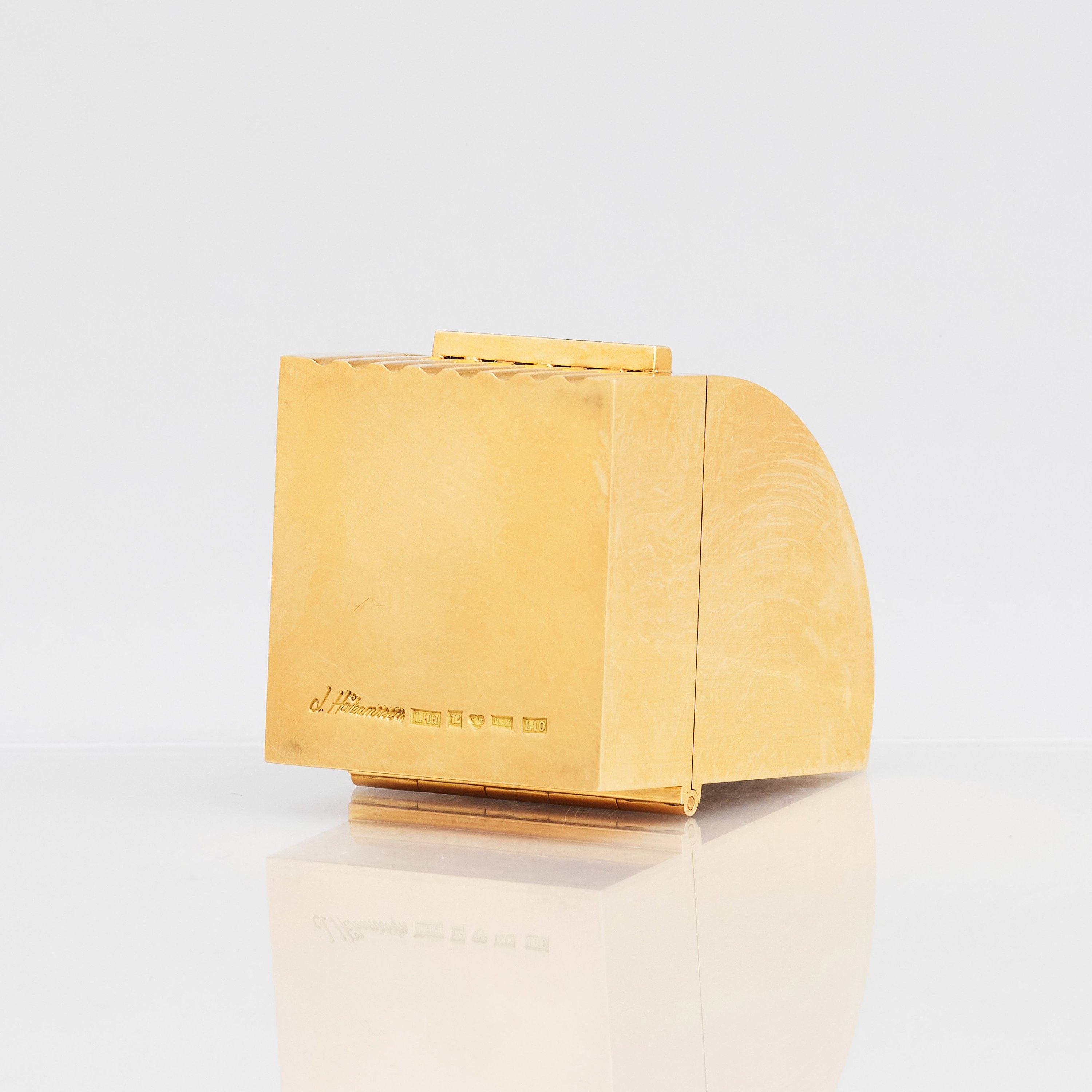 Lars Håkansson | box | MutualArt