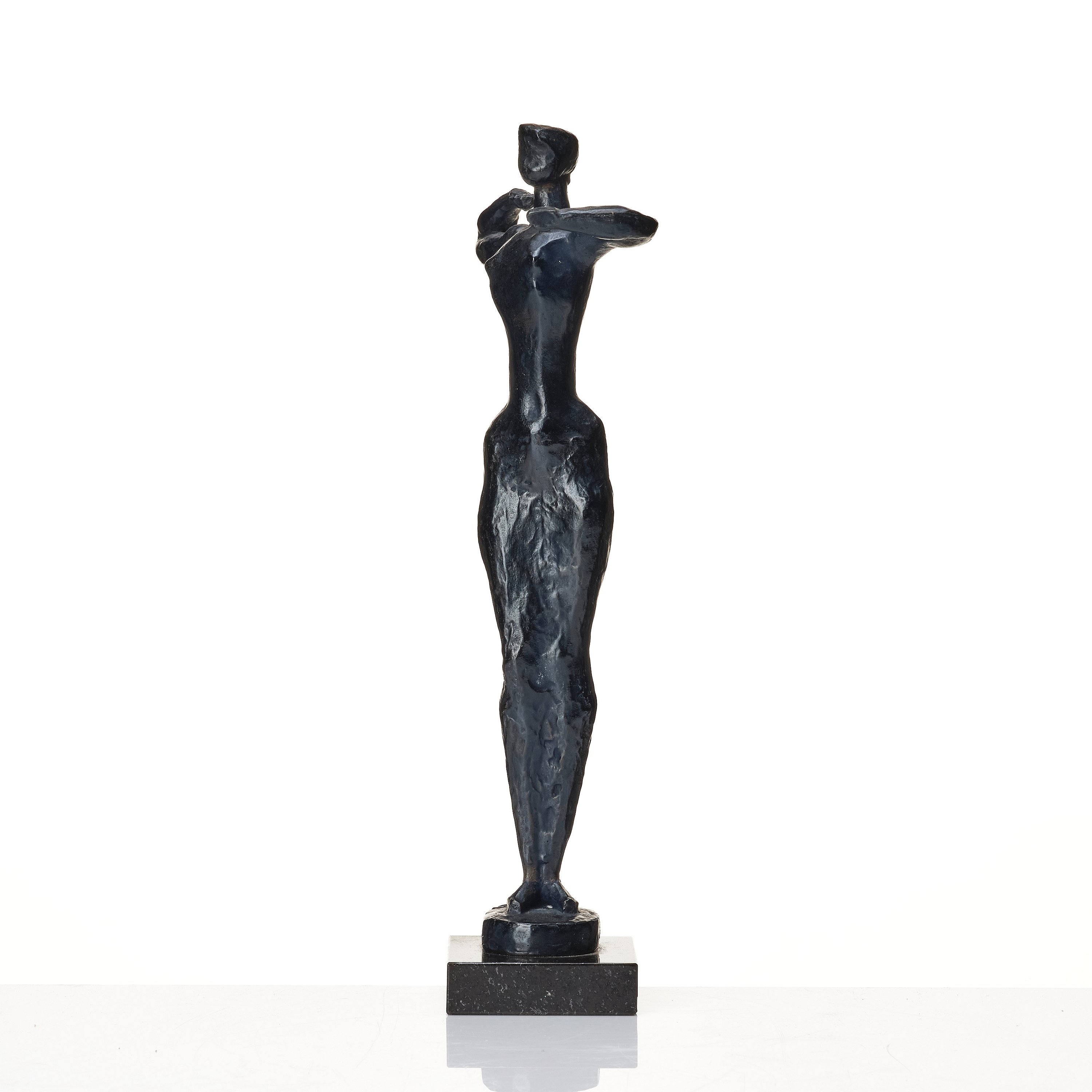 Liss Eriksson | Standing model | MutualArt