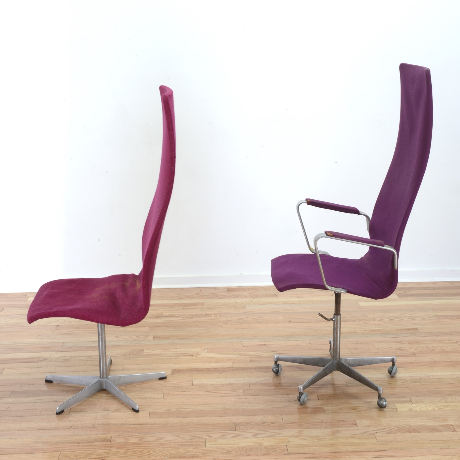 Arne Jacobsen | manufactured by Friz Hansen (Circa 1965) | MutualArt