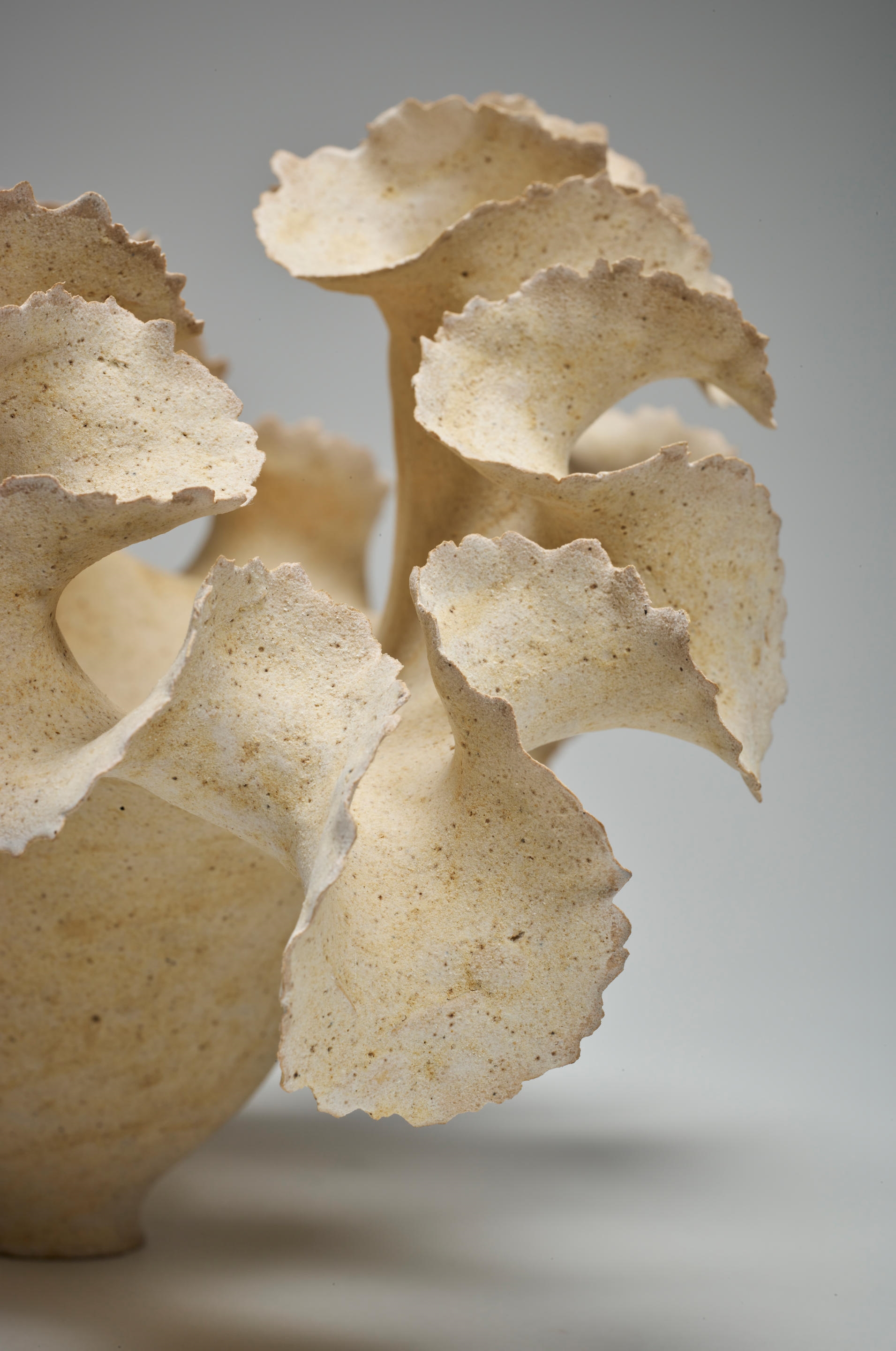 Ursula Morley Price | Japanese flange pot (1986) | MutualArt