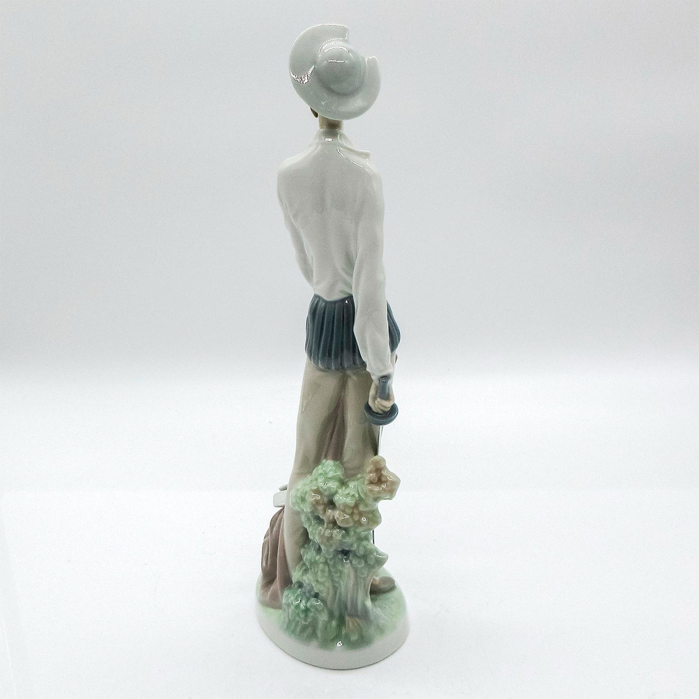 Salvador Furio | Quixote Standing Up 1004854 - Lladro Porcelain ...