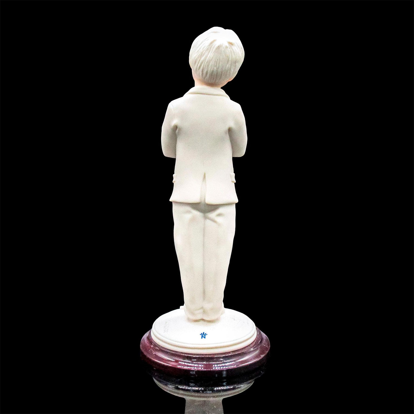 Giuseppe Armani | Giuseppe Armani Figurine, First Communion Boy 1195F ...