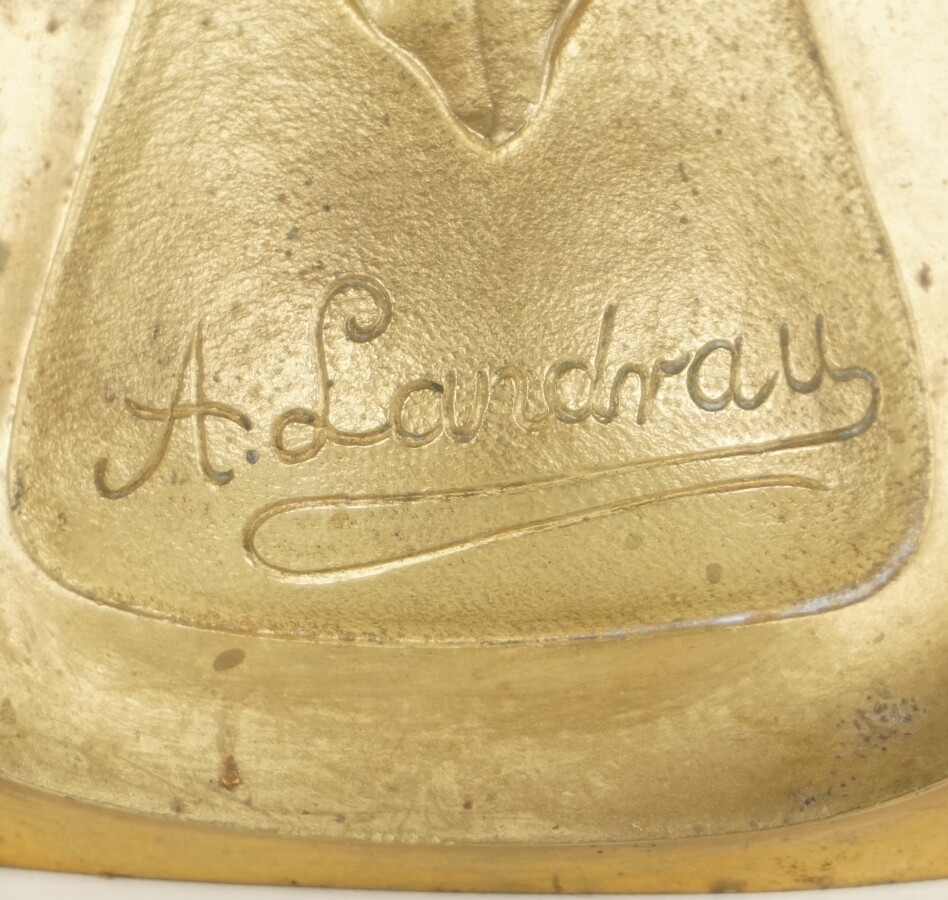 A. LANDRAU | Pichet en bronze doré à corps triangulaire (Circa 1900 ...