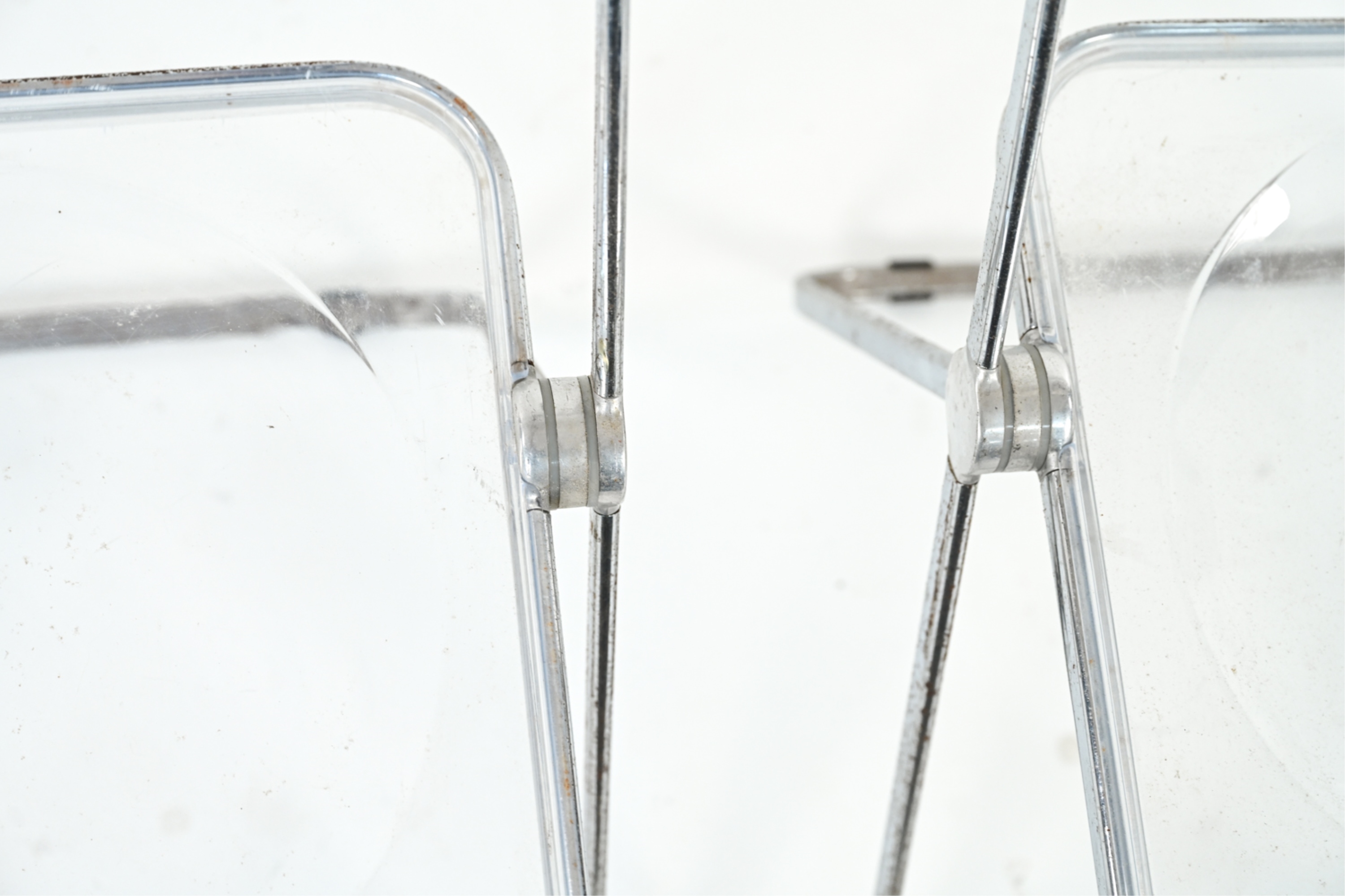 Giancarlo Piretti | (2) GIANCARLO PIRETTI PLIA FOLDING CHAIRS | MutualArt