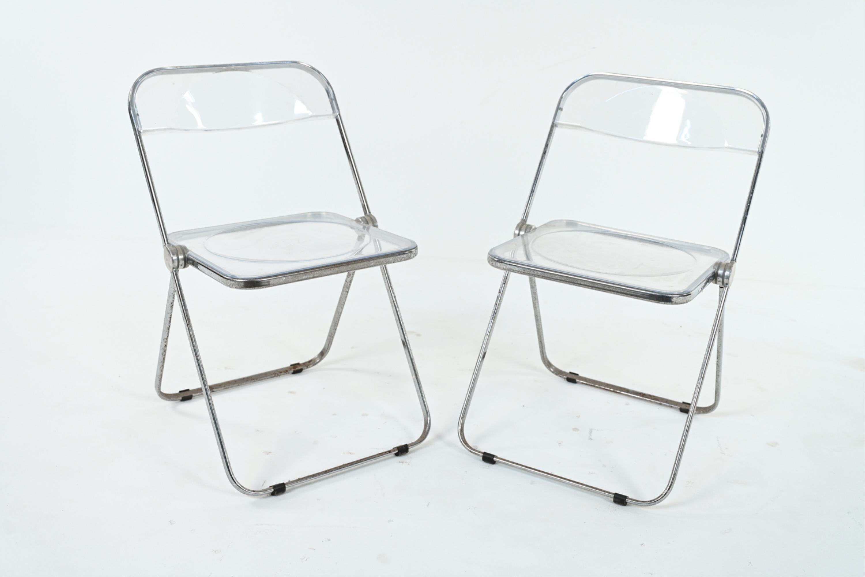Giancarlo Piretti | (2) GIANCARLO PIRETTI PLIA FOLDING CHAIRS | MutualArt