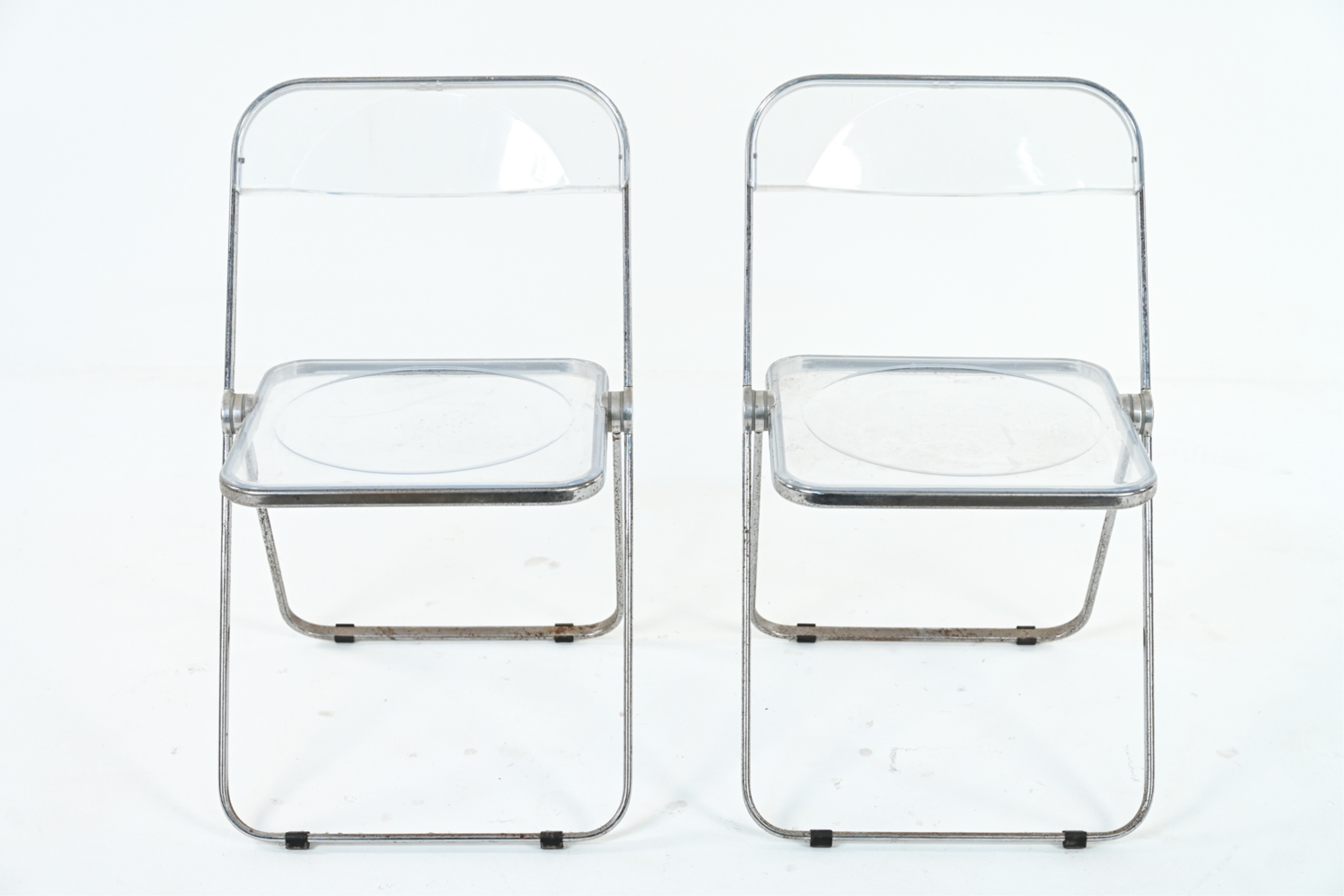 Giancarlo Piretti | (2) GIANCARLO PIRETTI PLIA FOLDING CHAIRS | MutualArt