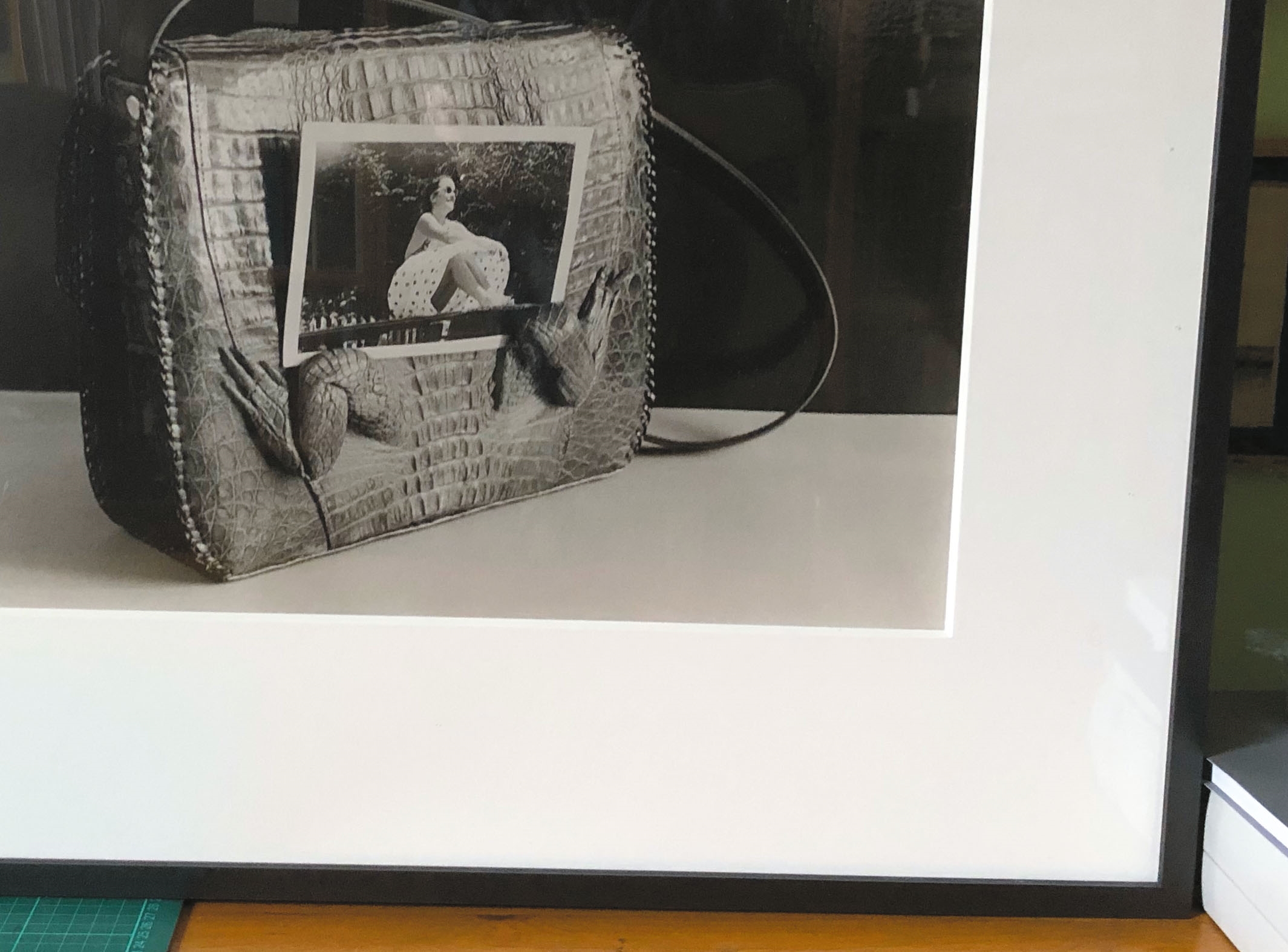 Raymonde April | Autoportrait au sac | MutualArt