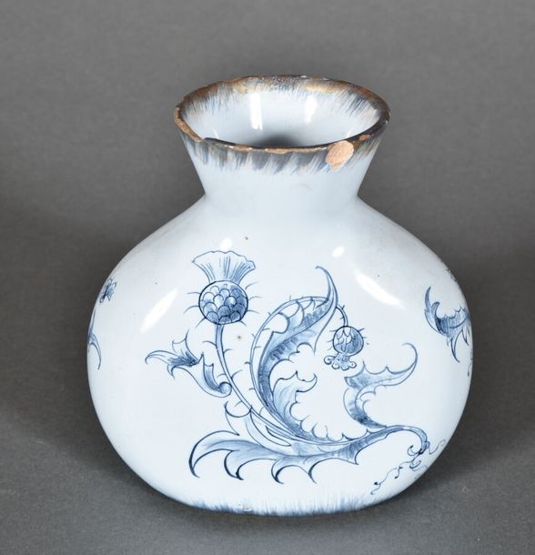 Emile Gallé | Vase en faïence à corps ovoïde aplati épaulé et col ...