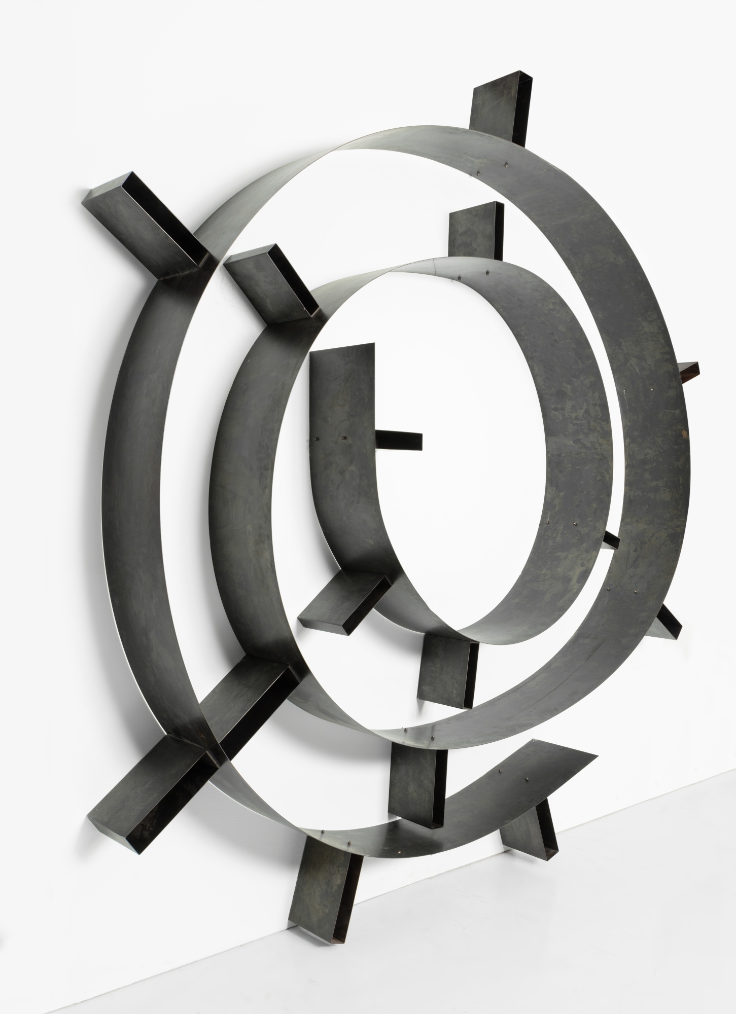 Ron Arad | Bibliothèque murale Bookworm (1993) | MutualArt