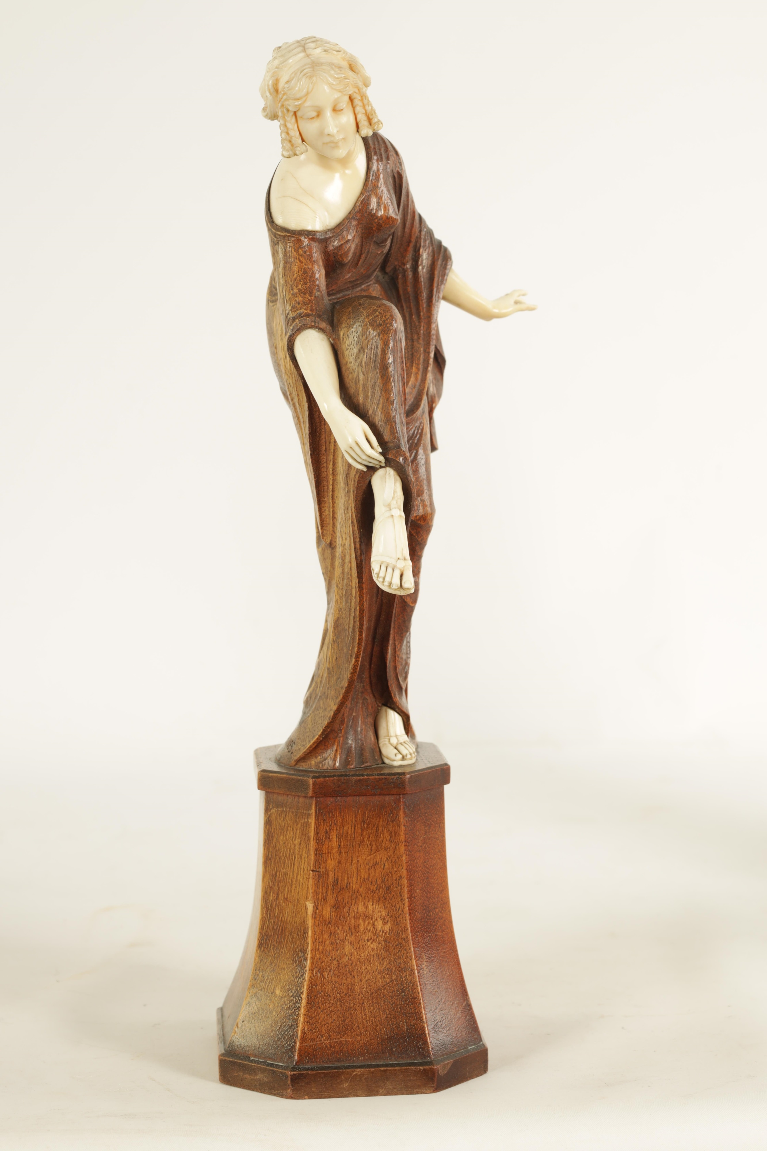 Leonie Boehm-hennes | LEONIE BOEHM-HENNES. AN ART NOUVEAU MIXED MEDIA ...