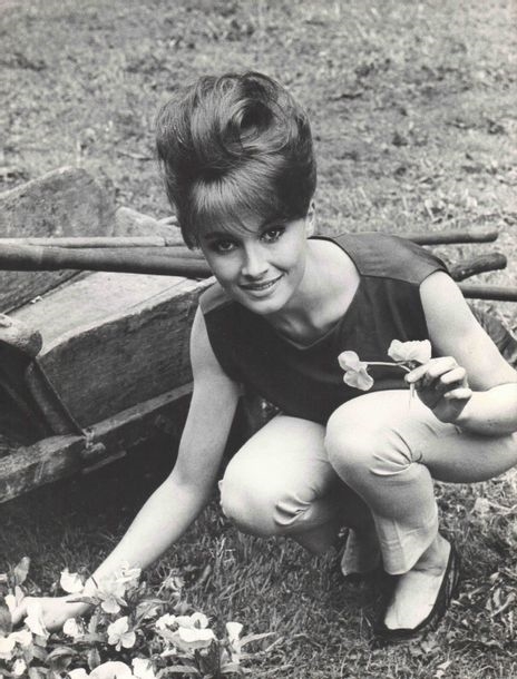 Philippe René Doumic | Portrait de l’actrice Valérie Lagrange (de son ...