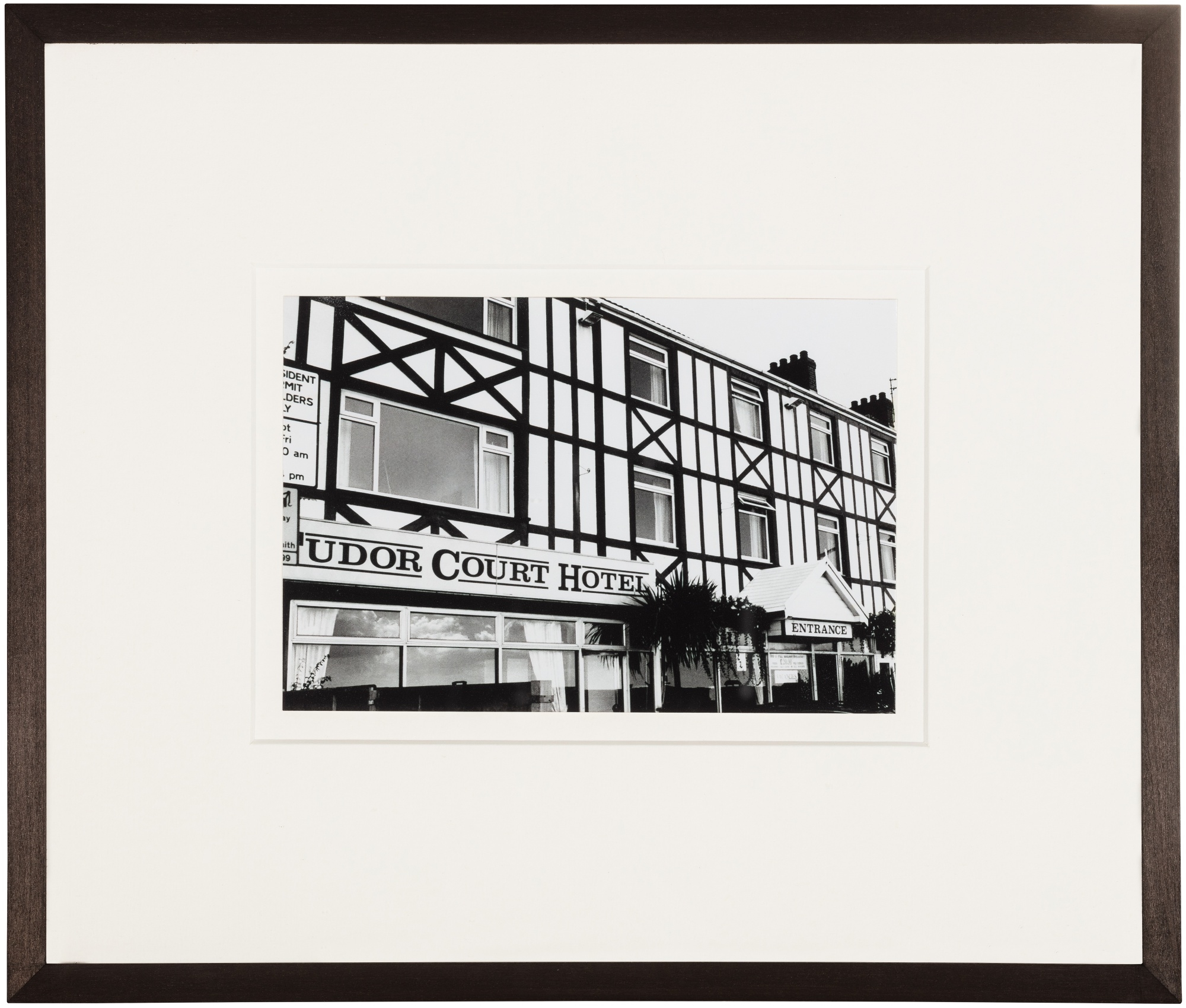 Dan Rees | Black and White Things in Black and White (2006) | MutualArt