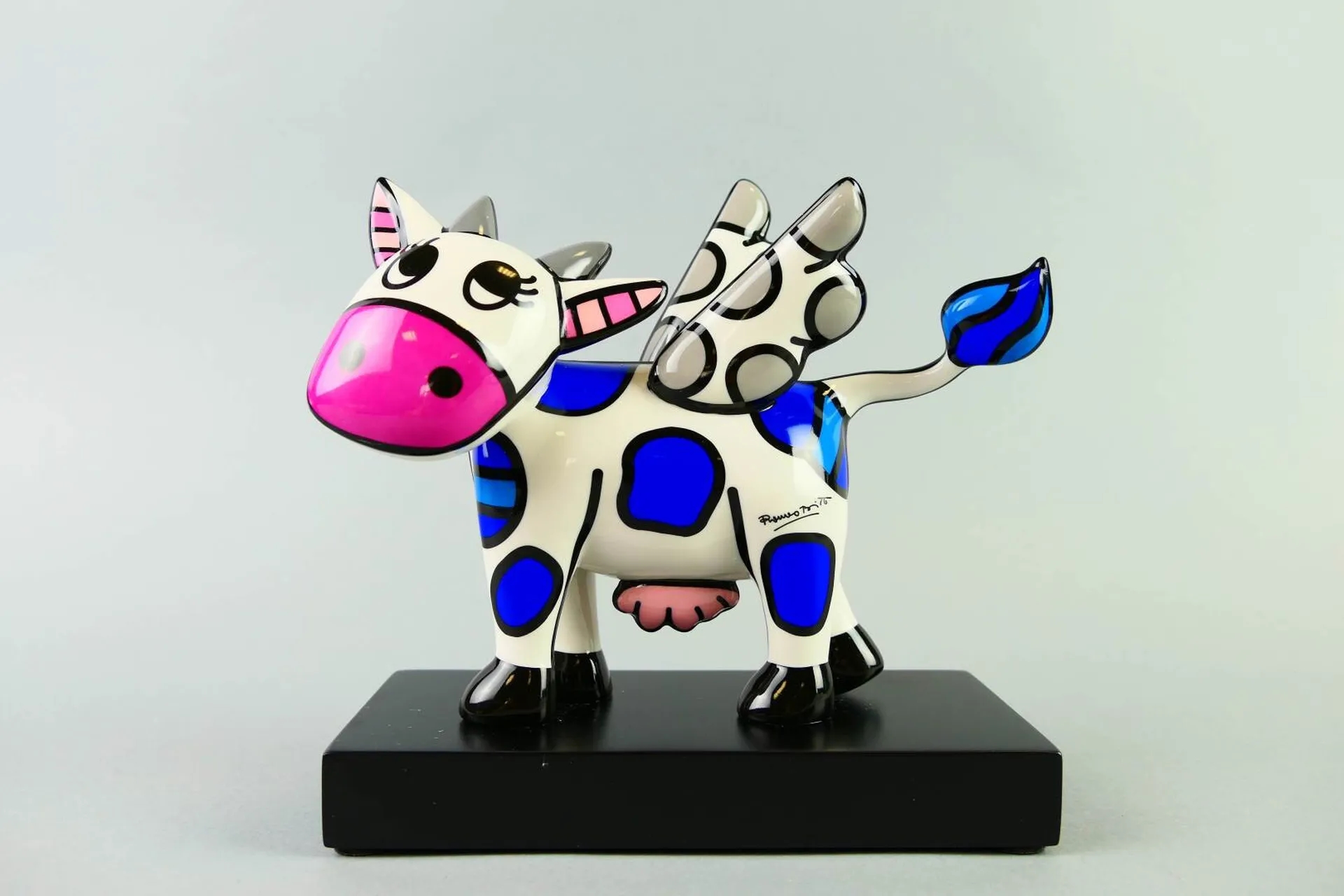 Romero Britto | Flying Cow | MutualArt