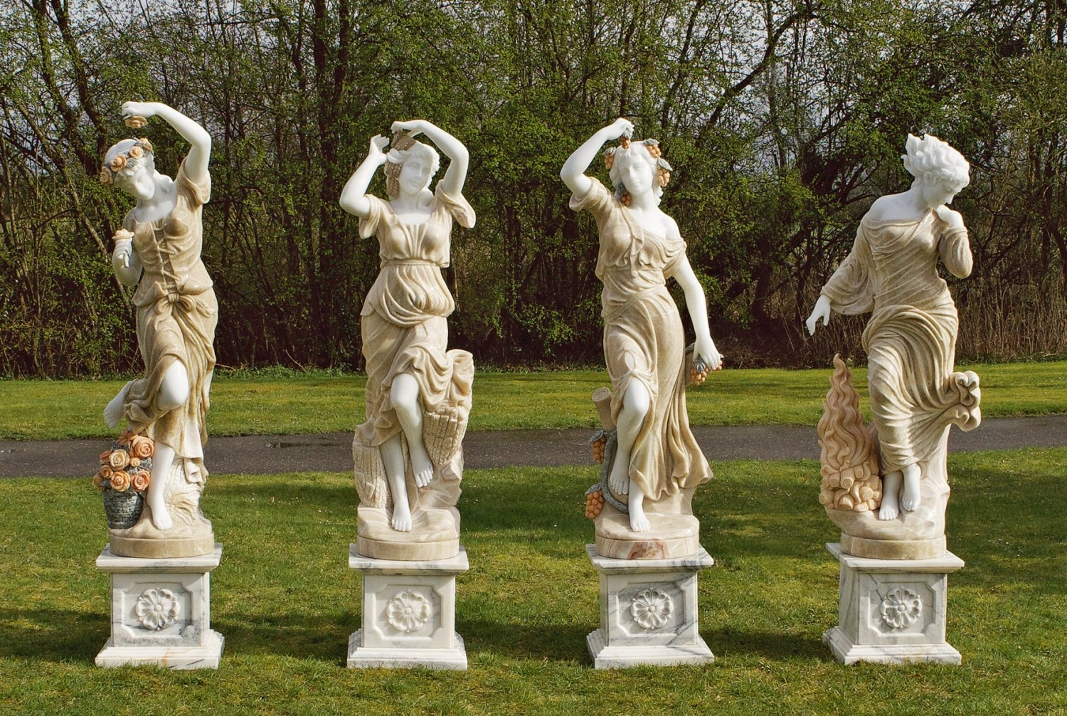 Italian School, 17th Century | Weißer Carrara-Marmor und hellgrau ...