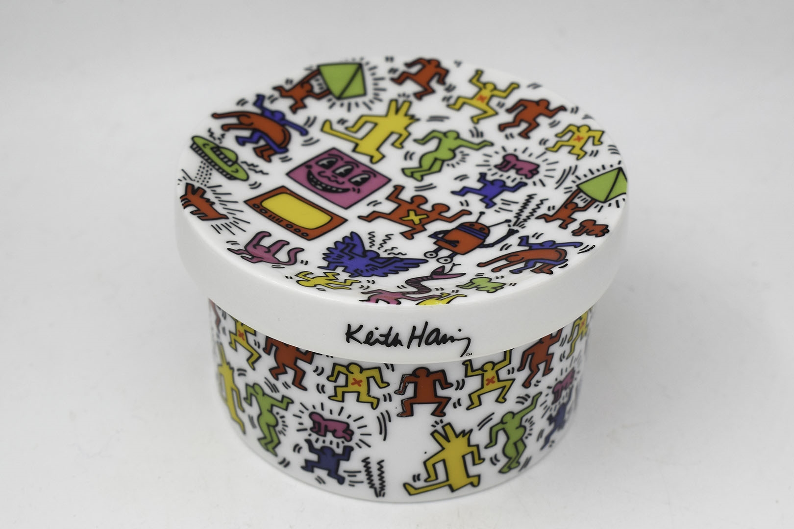 Keith Haring | A sugar bowl designed by Keith HARING | MutualArt