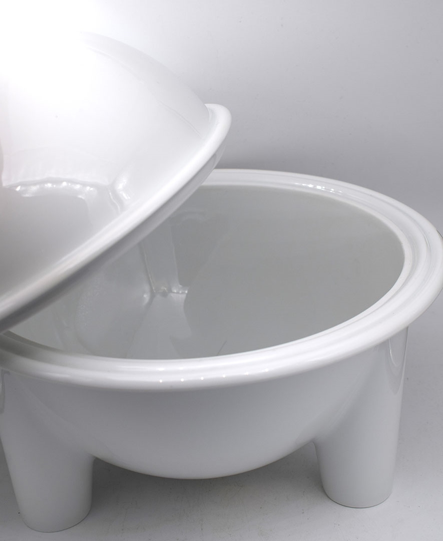 Mario Bellini | White porcelain soup tureen for ROSENTHAL | MutualArt