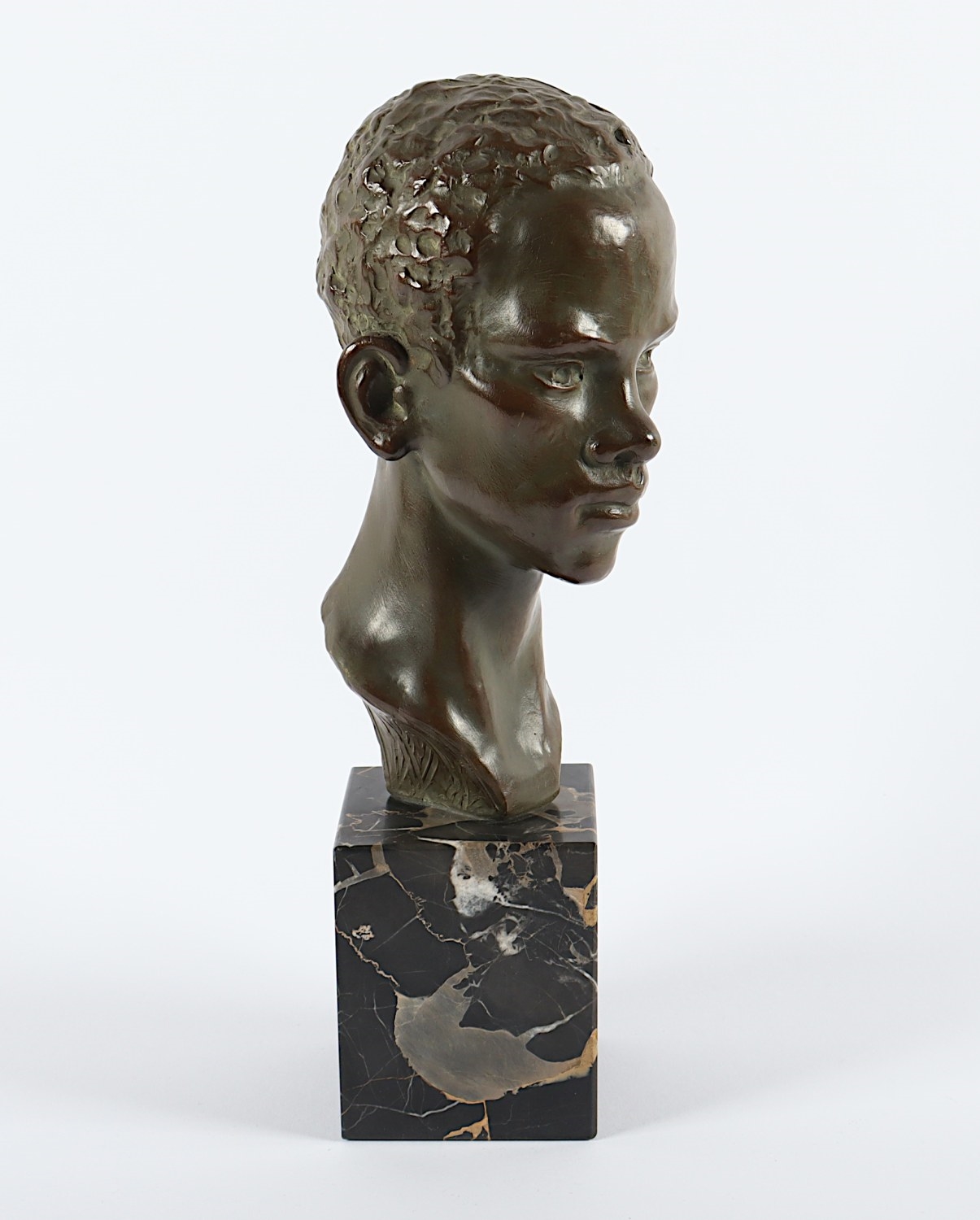 Johannes Dommisse | BÜSTE EINES AFRIKANISCHEN JUNGEN | MutualArt
