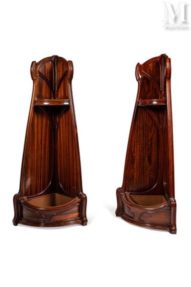 Eugene Vallin | Importante paire d'encoignures | MutualArt