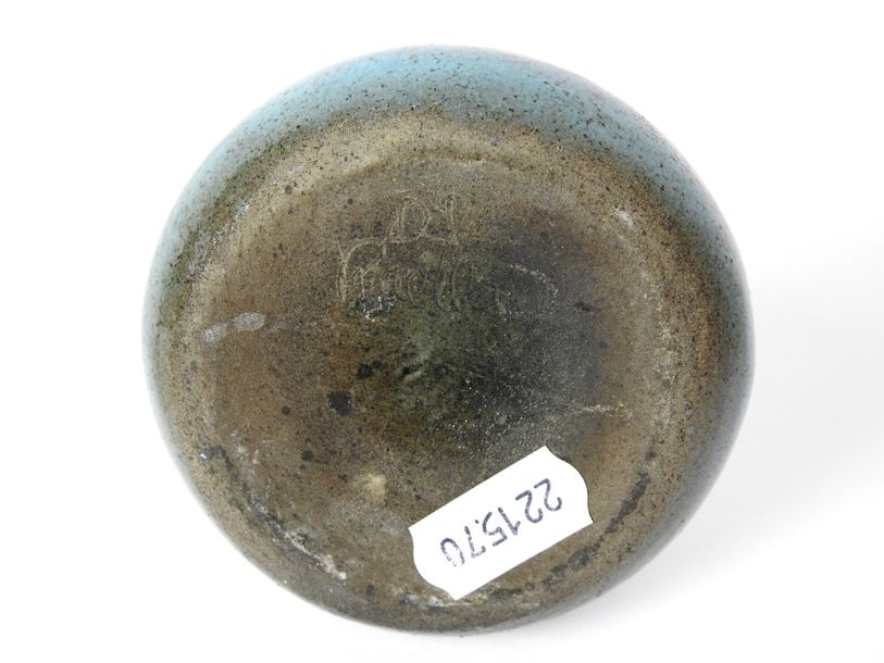 Jacques & Dani Ruelland | Vase with low body and long neck in grey clay ...