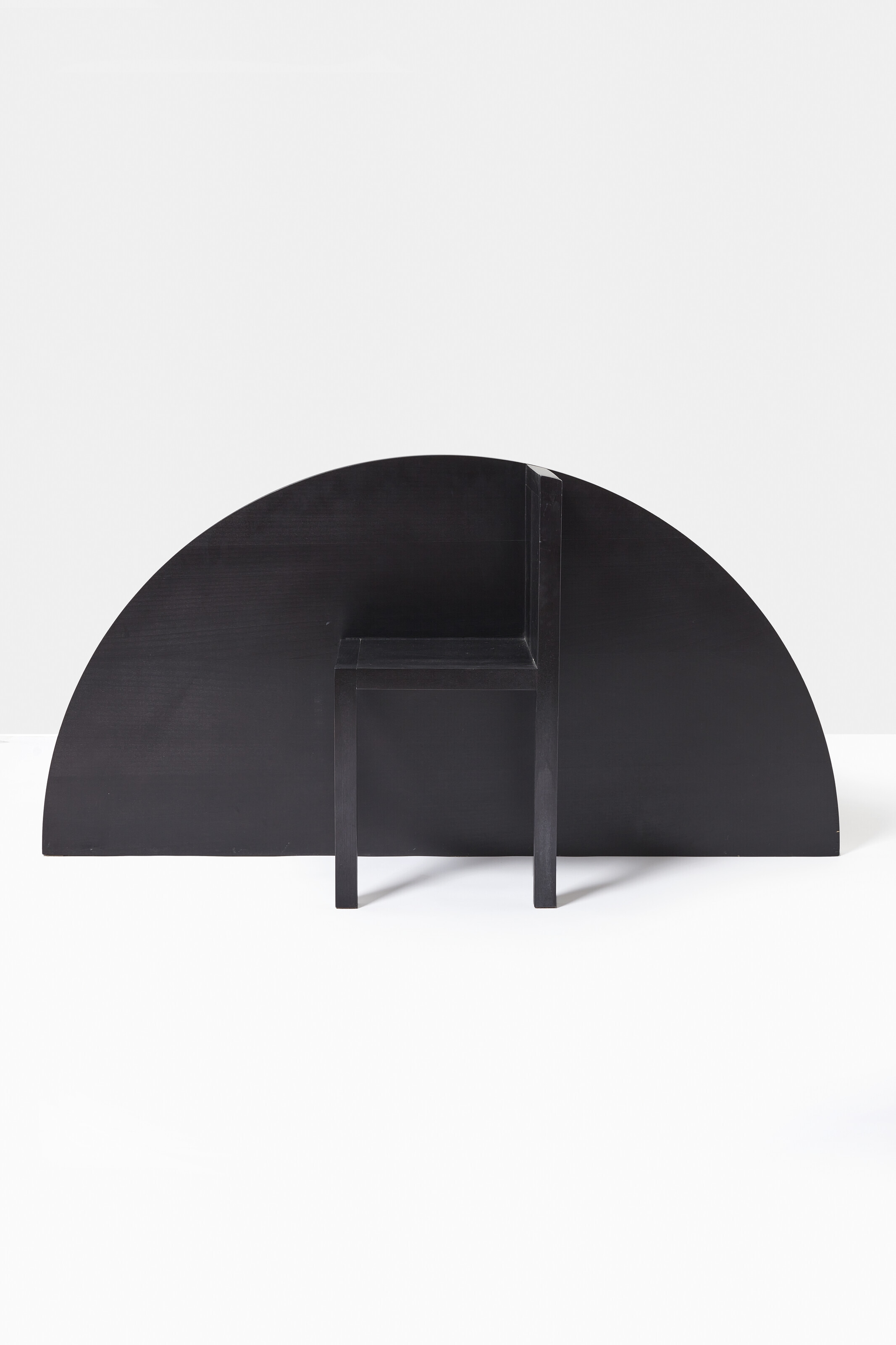 Paolo Pallucco | CHAISE 'N. 42, SEDIA CON SEMICERCHIO APPOGGIATO AL ...