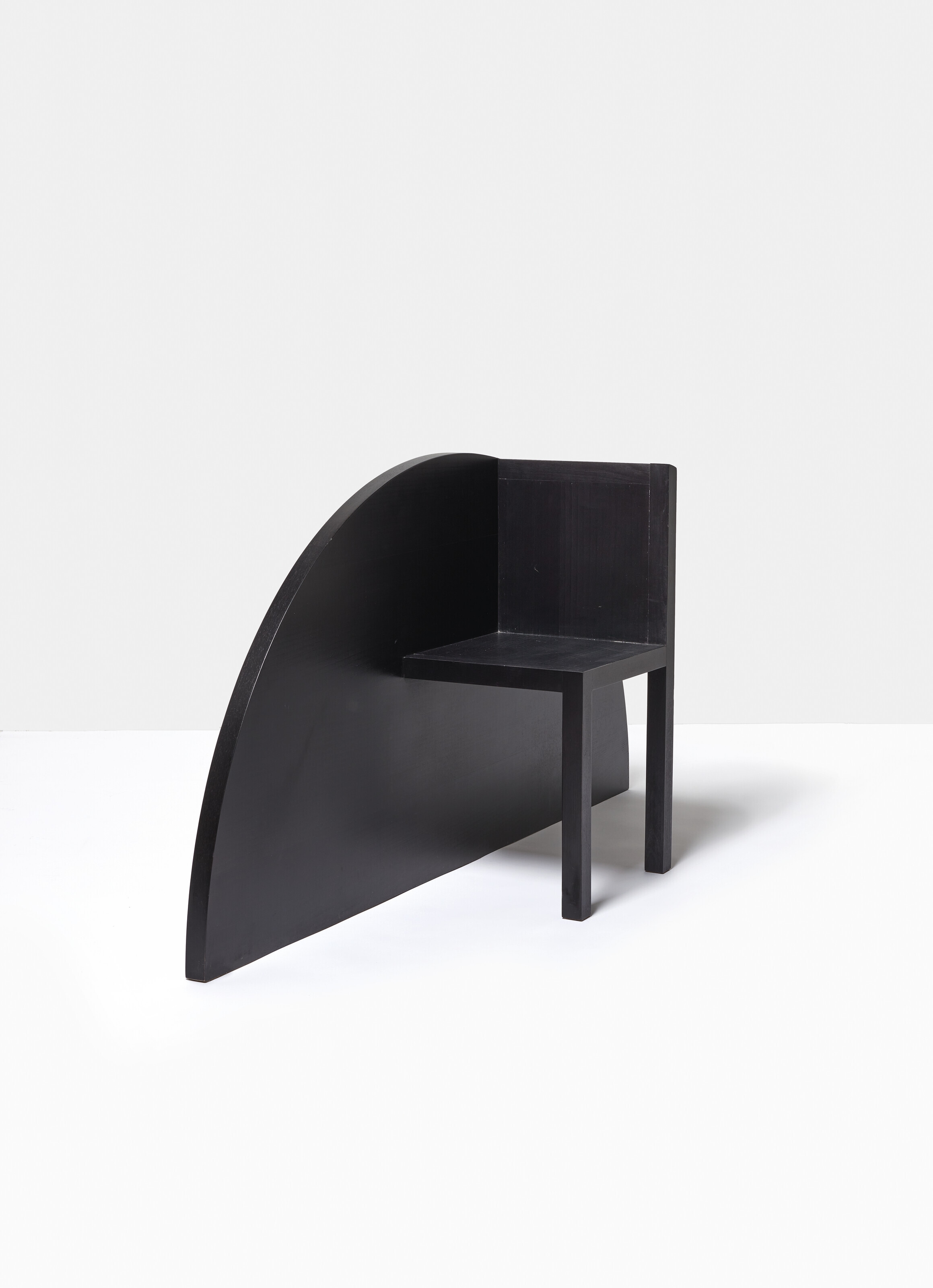 Paolo Pallucco | CHAISE 'N. 42, SEDIA CON SEMICERCHIO APPOGGIATO AL ...