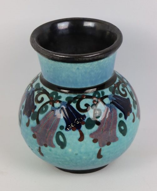 Paul Jacquet | Vase en céramique à décor polychrome de fushias sur fond ...