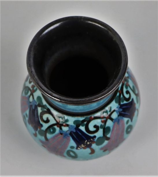 Paul Jacquet | Vase en céramique à décor polychrome de fushias sur fond ...
