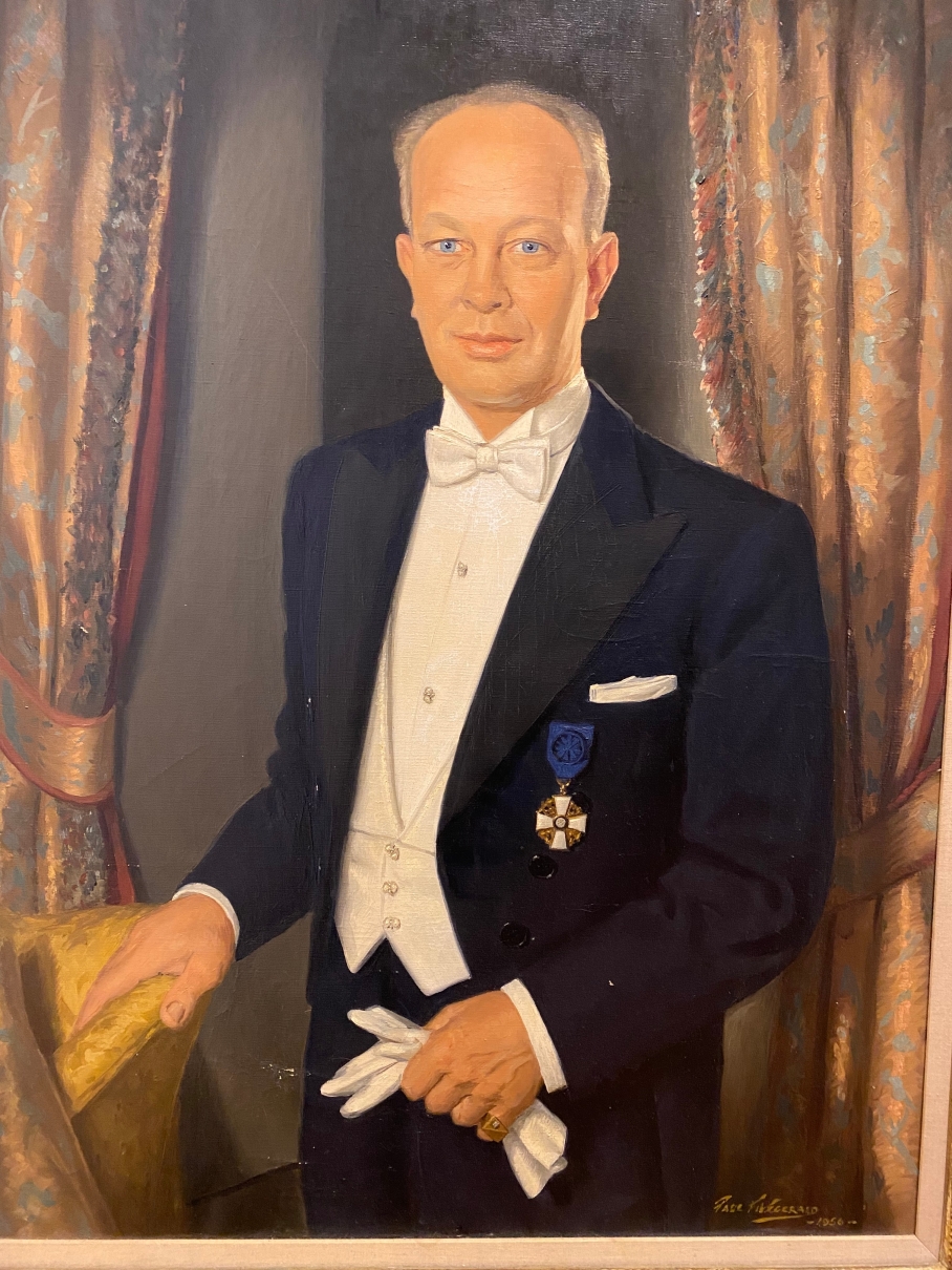 Paul Fitzgerald | Large Oil Painting Portrait of Man in Tuxedo by PAUL ...