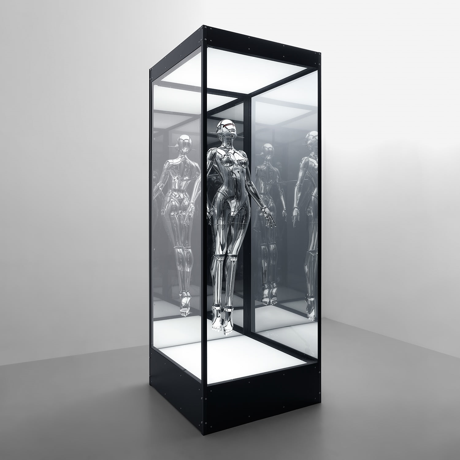 Hajime Sorayama | Sexy Robot_Floating (2019) | MutualArt