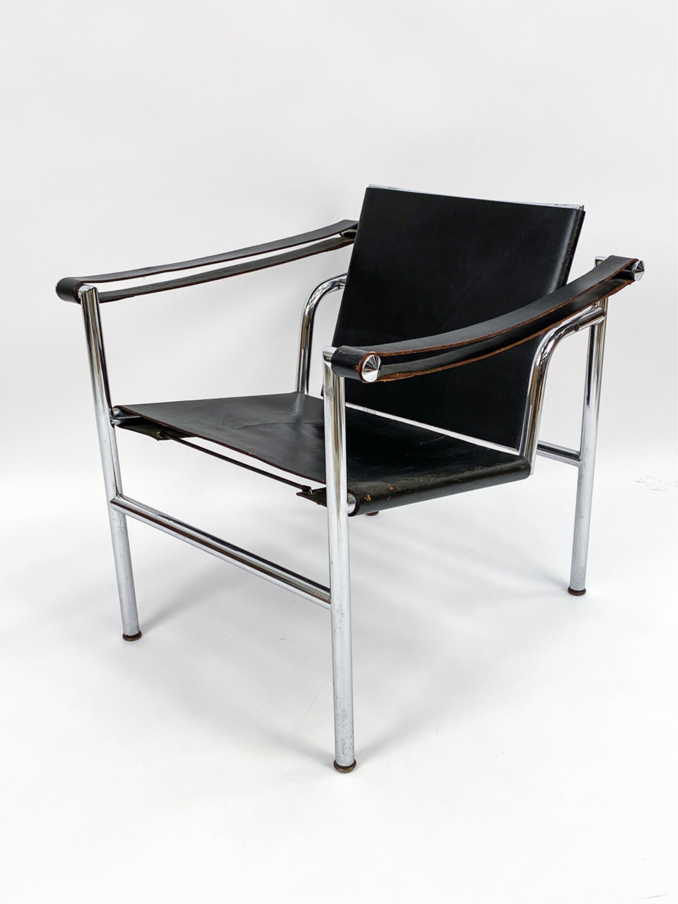 Le Corbusier | LE CORBUSIER BASCULANT SLING LEATHER CHAIR (1970 ...