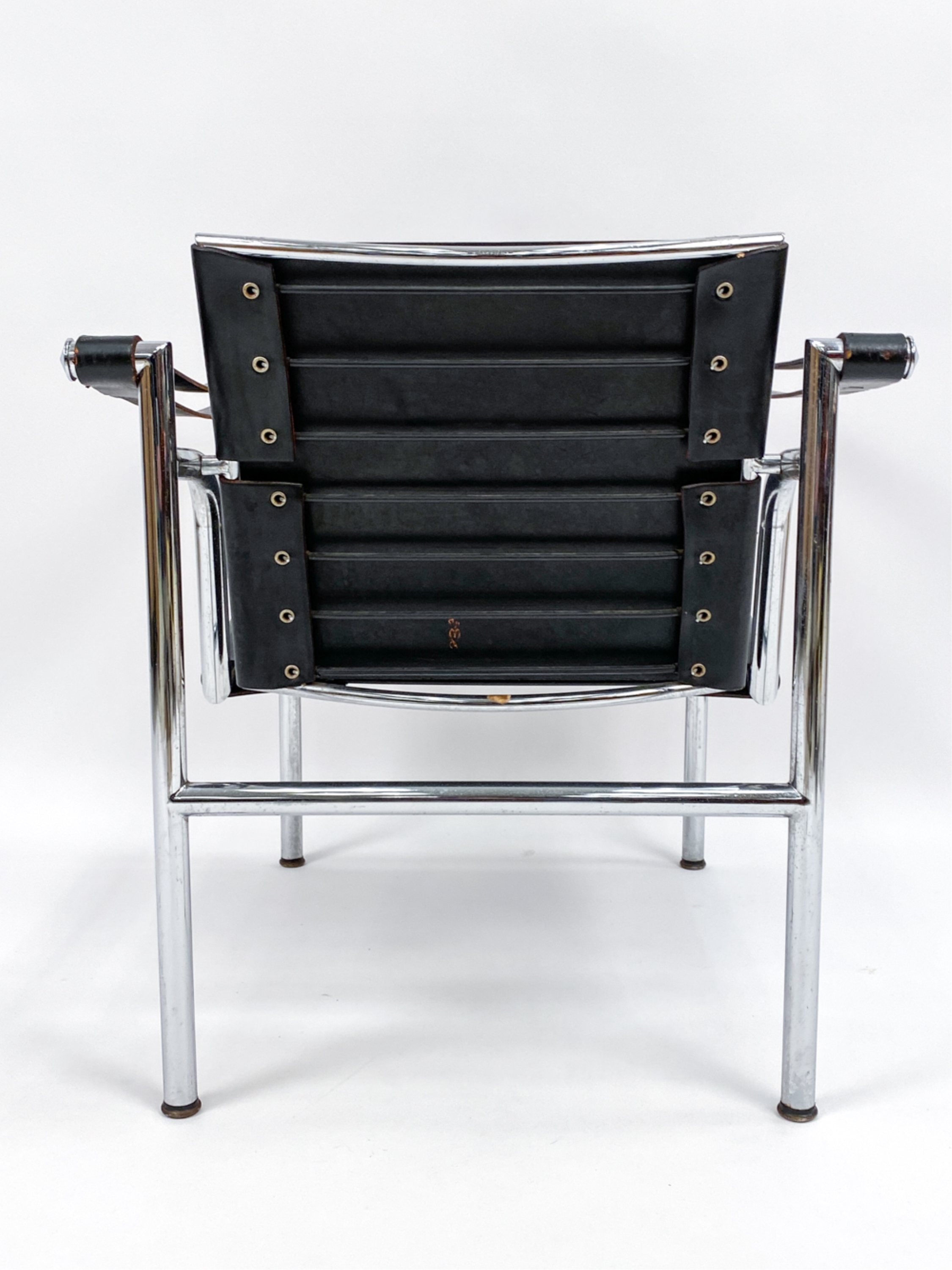 Le Corbusier | LE CORBUSIER BASCULANT SLING LEATHER CHAIR (1970 ...