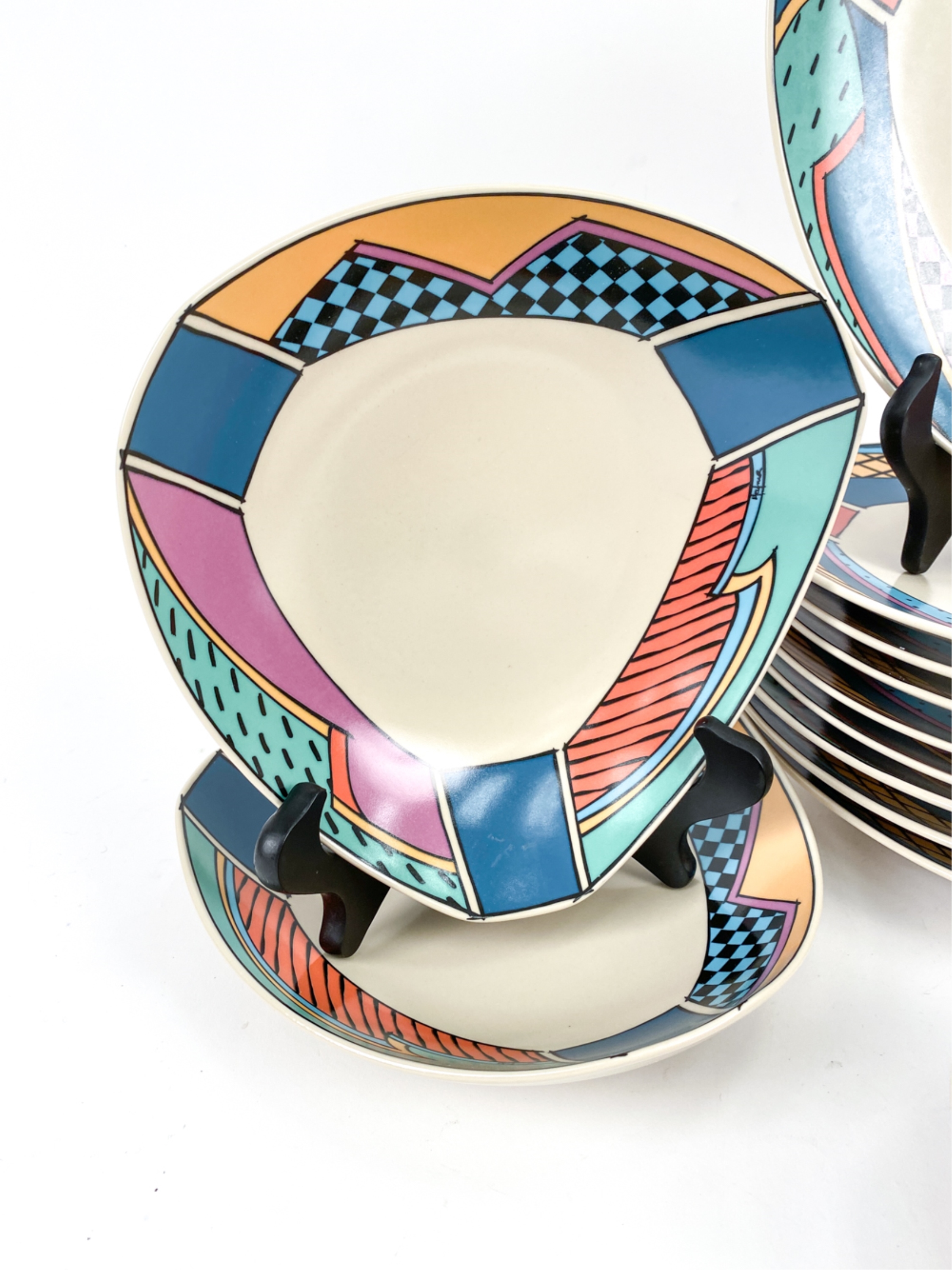 Dorothy Hafner | DOROTHY HAFNER FOR ROSENTHAL FLASH PORCELAIN | MutualArt