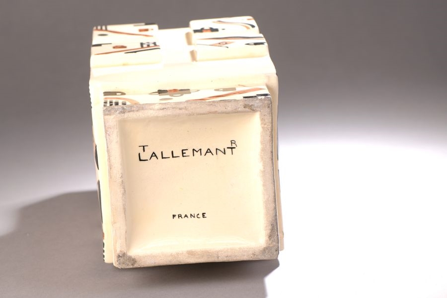 Robert Lallemant | Ceramic vase | MutualArt