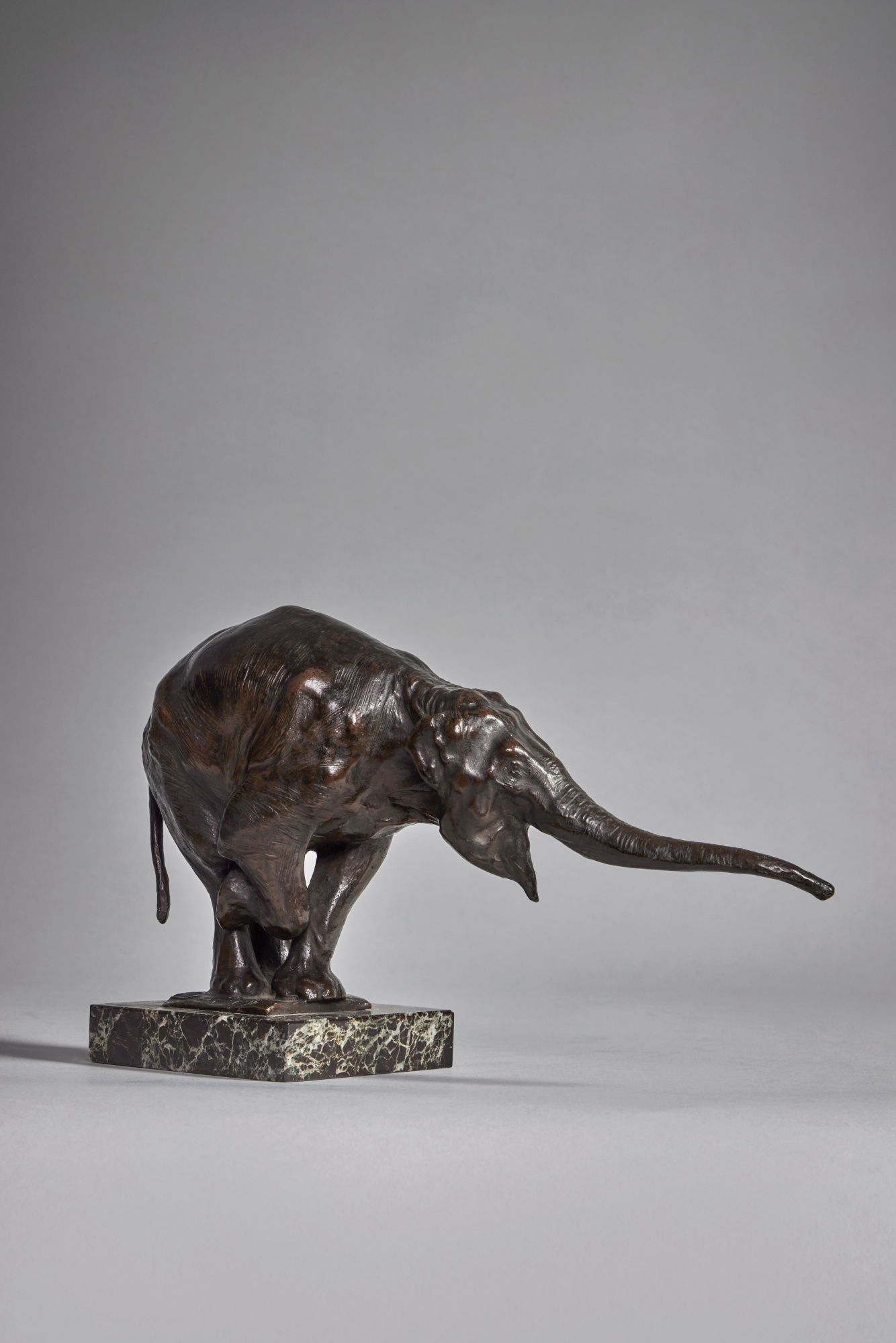 Rembrandt Bugatti | Éléphant Blanc Mendiant (Circa 1908) | MutualArt