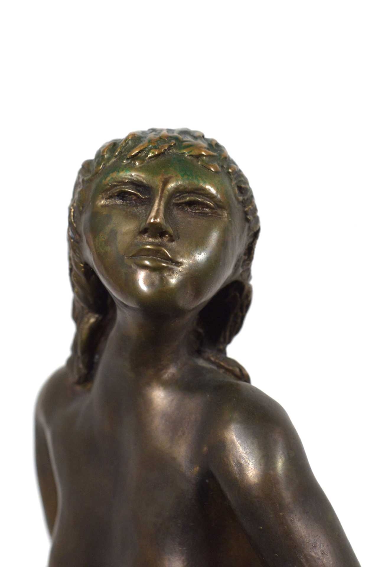 Daniel Simard | Nu féminin Sculpture en bronze sur base en pierre, 1/1 ...