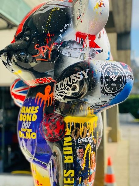 Jayet | SEAN CONNERY VERSUS DANIEL CRAIG | MutualArt