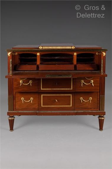 David Roentgen | Rare small chest of drawers forming a secretary in ...