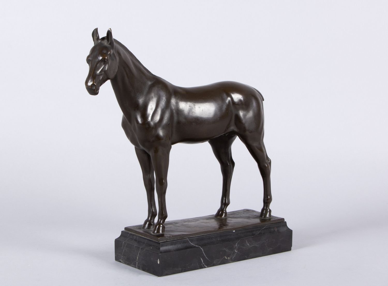 Hans Hubert Dietzsch-Sachsenhausen | Stehendes Pferd (1912) | MutualArt