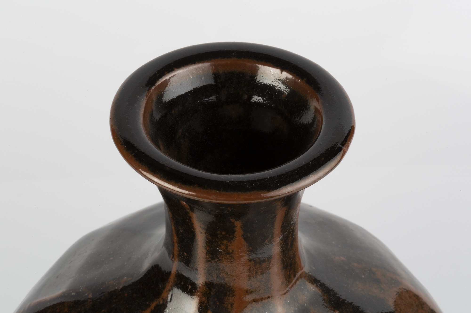 Trevor Corser | Vase cut sides with tenmoku glaze | MutualArt